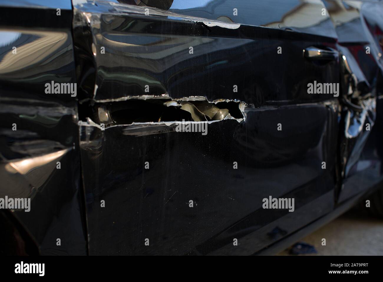 Car crash accident line hi-res stock photography and images - Alamy