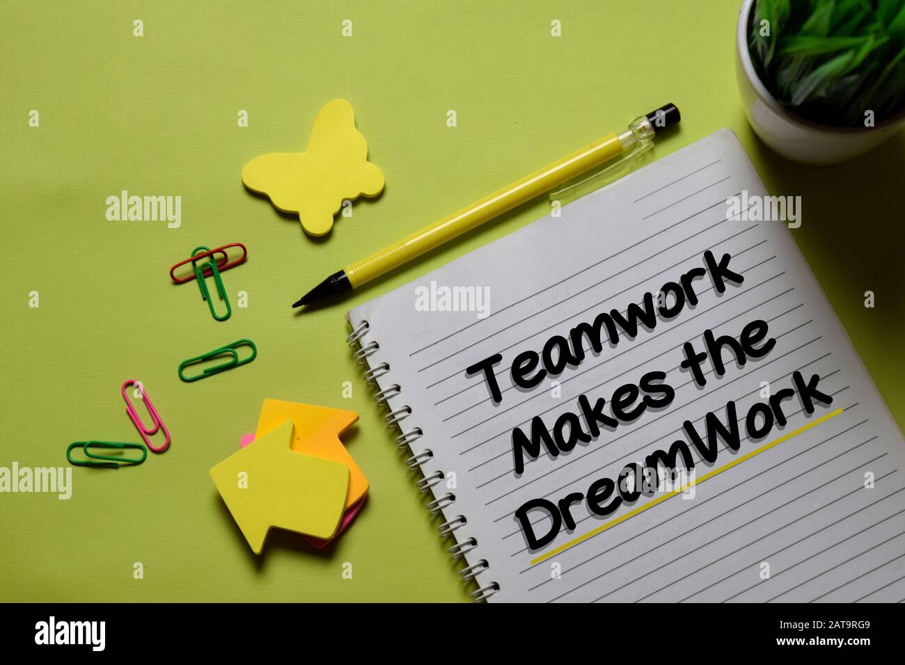 Teamwork makes the dreamwork hi-res stock photography and images - Alamy