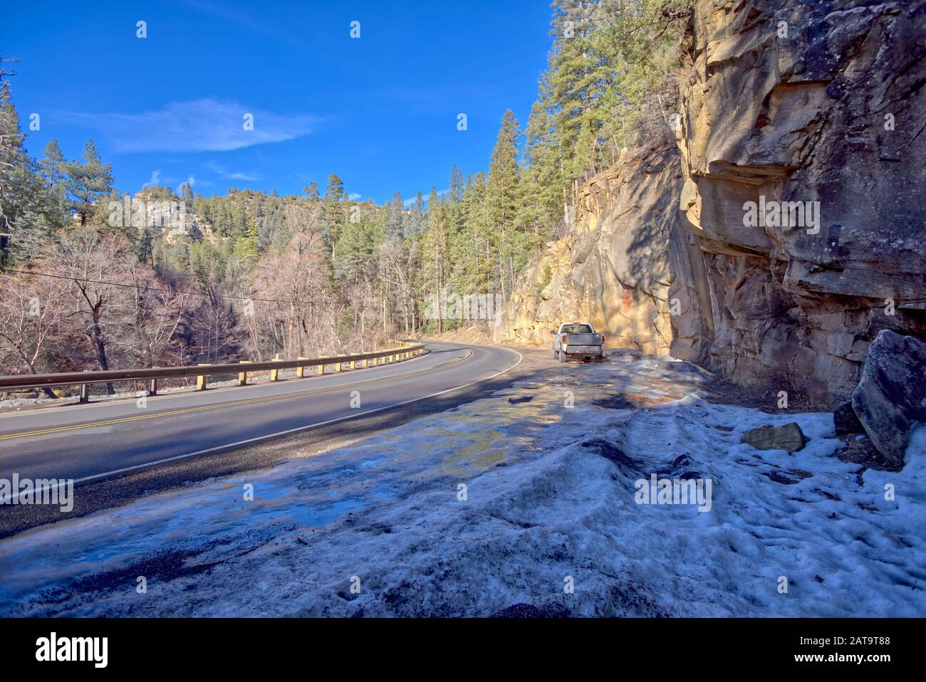 View of the parking area for the Telephone Trail north of Sedona AZ ...
