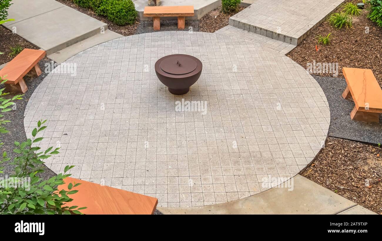 Brick buildings with stairs on outside hi-res stock photography and ...