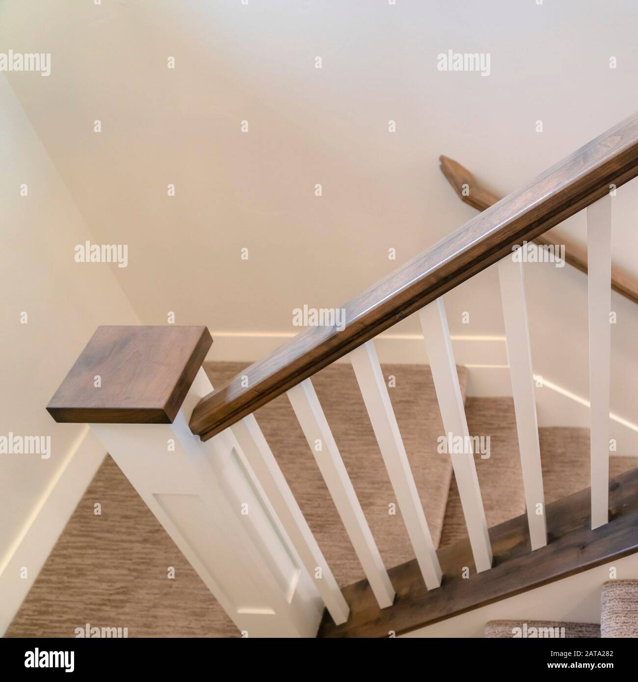U shaped staircase hi-res stock photography and images - Alamy
