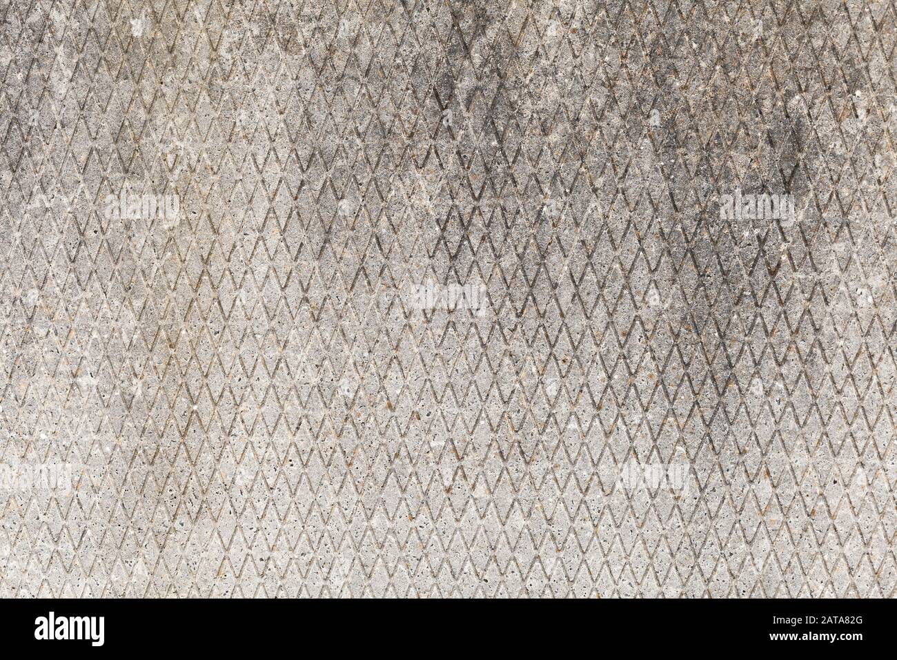 Frontal notch hi-res stock photography and images - Alamy