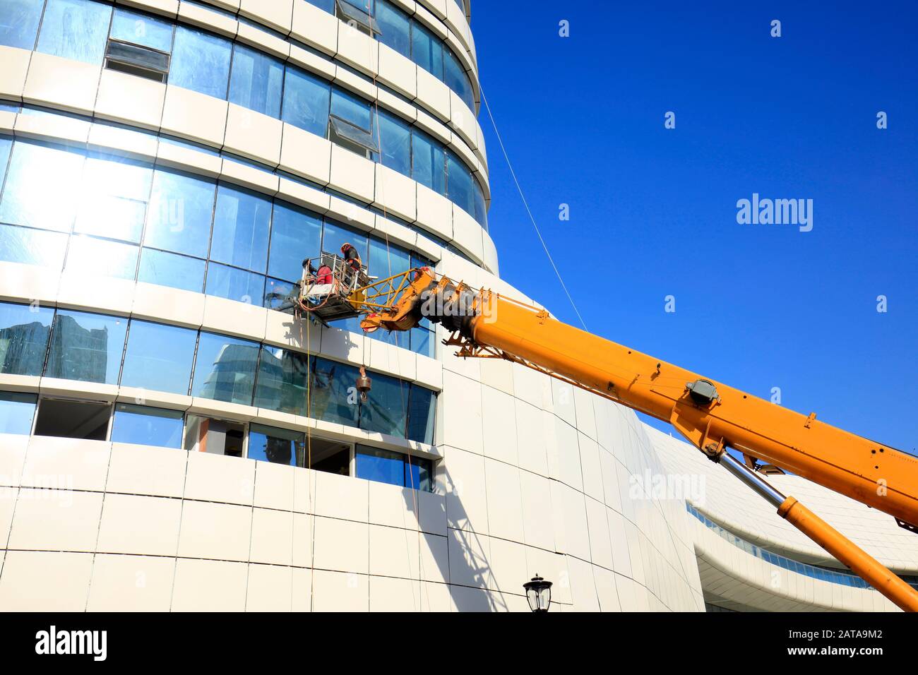 The modern office building is under construction Stock Photo - Alamy
