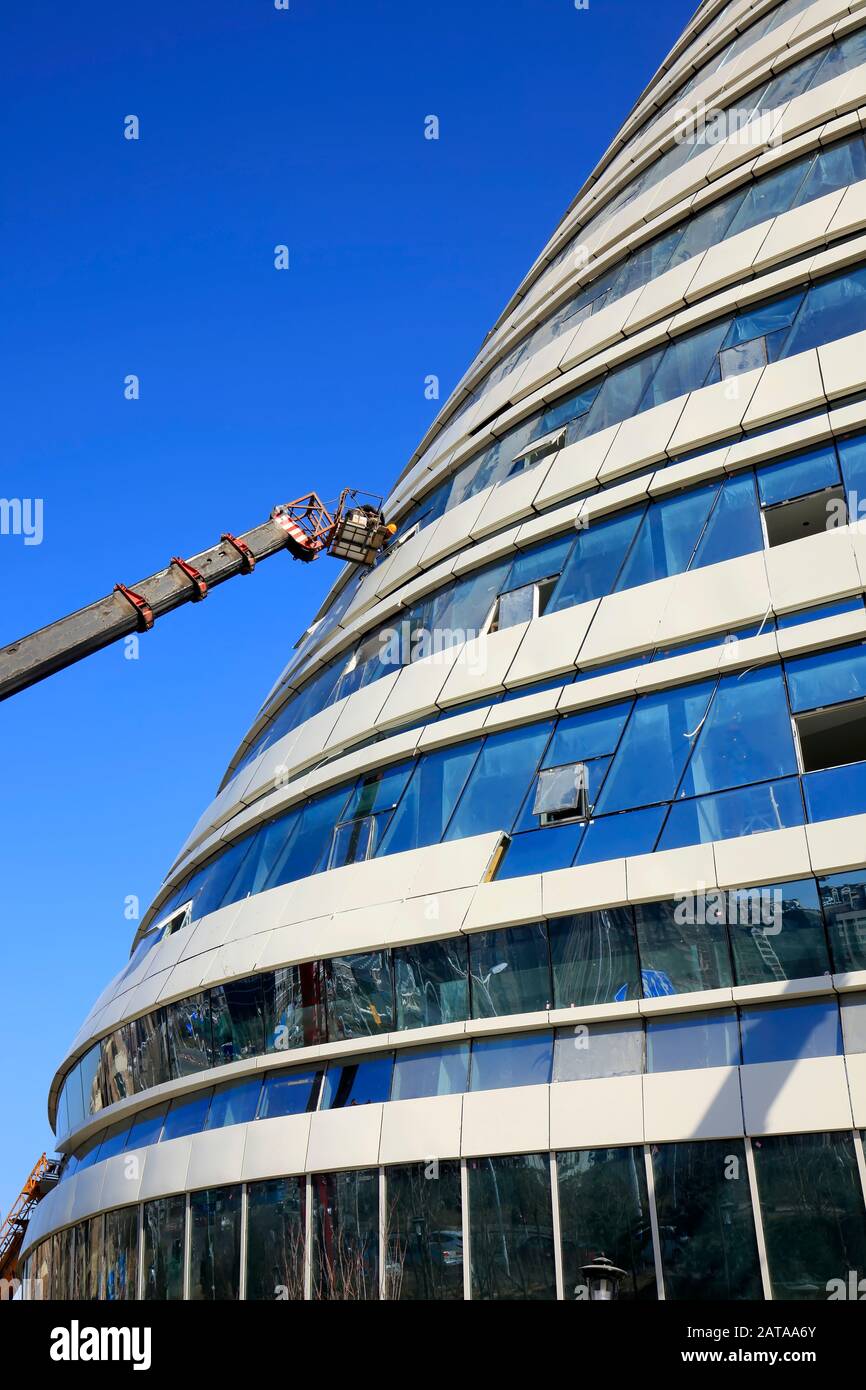 The modern office building is under construction Stock Photo - Alamy