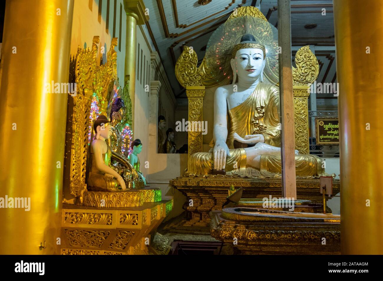 Chan-thar-gyi, Buddha at Shwedagon Pagoda Stock Photo - Alamy
