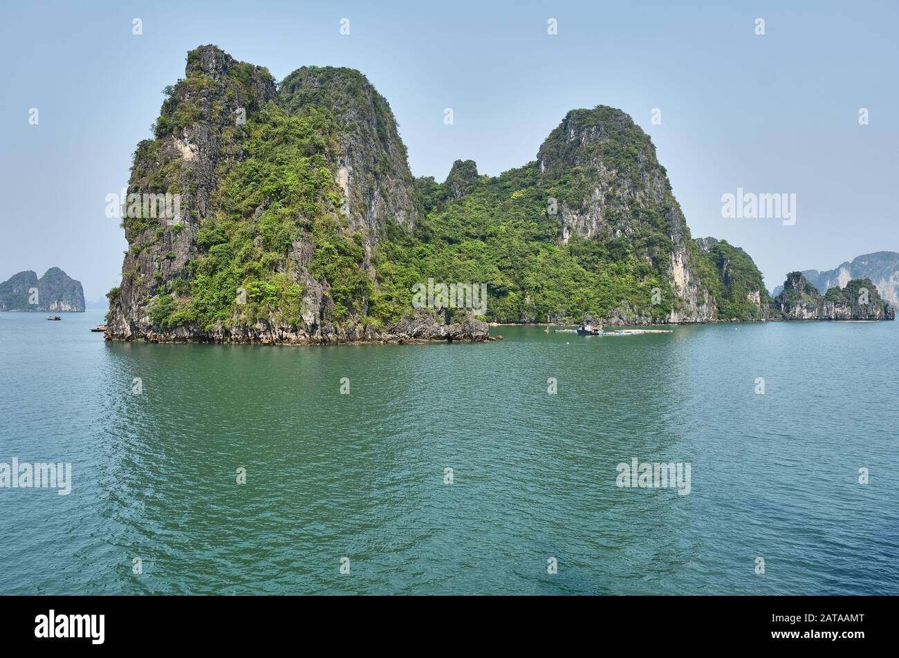 Beauty view rocks bay hi-res stock photography and images - Alamy
