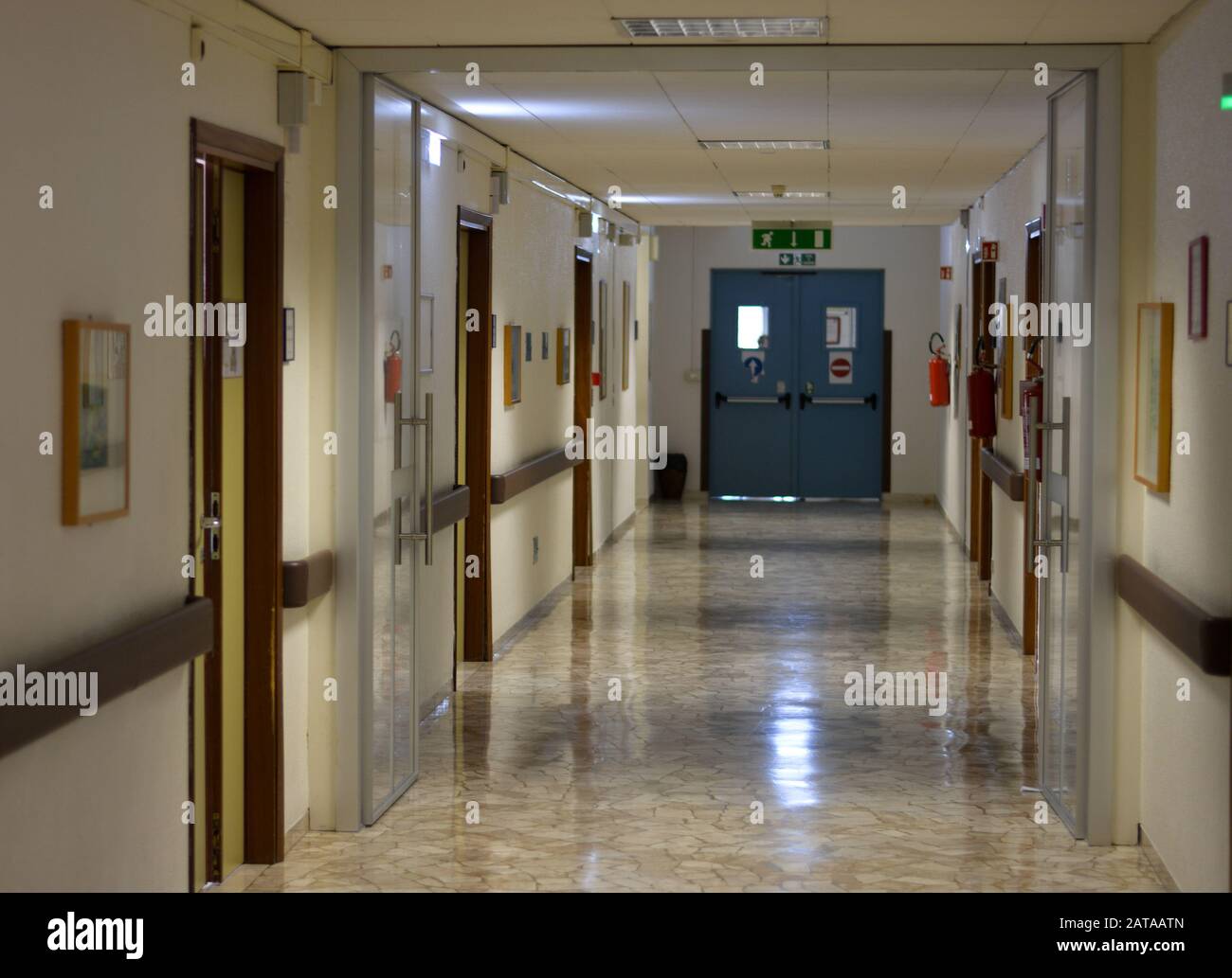 Hospital Ward Kitchen High Resolution Stock Photography and Images - Alamy
