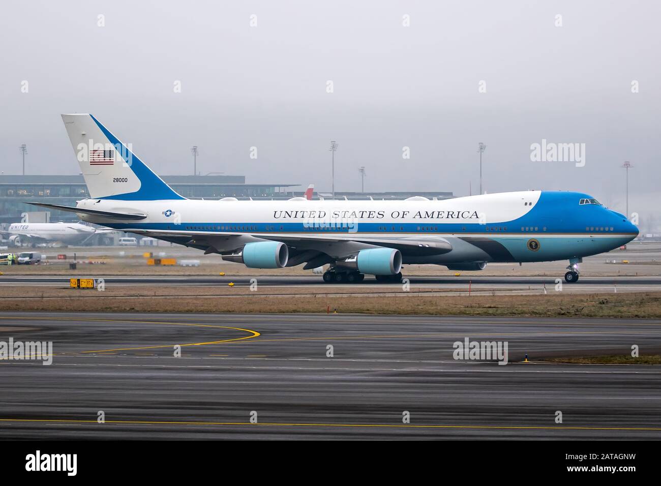 Air force one boeing vc 25a united states air force hi-res stock ...