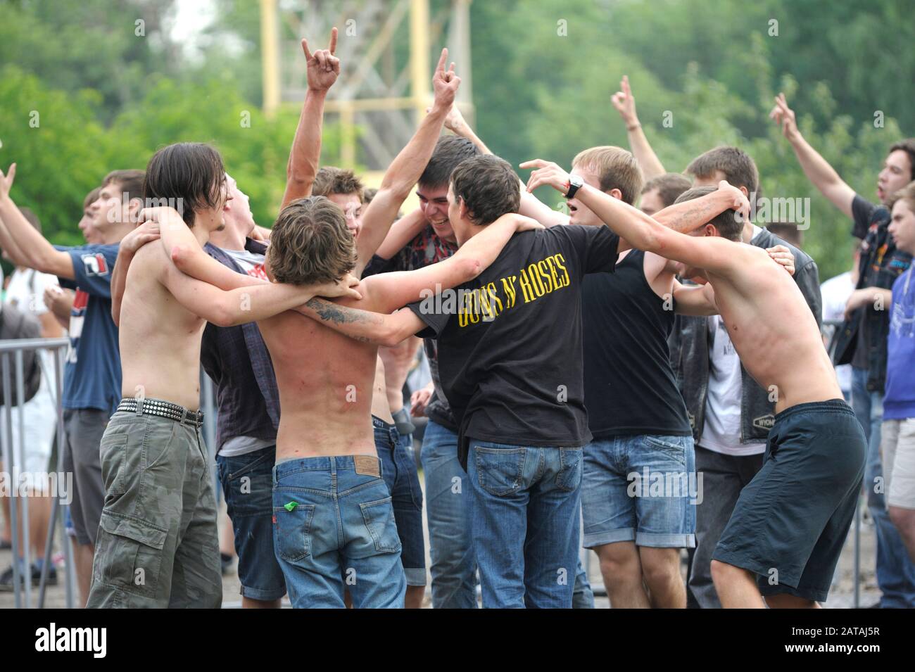 Heavy metal fans rock concert hi-res stock photography and images - Alamy