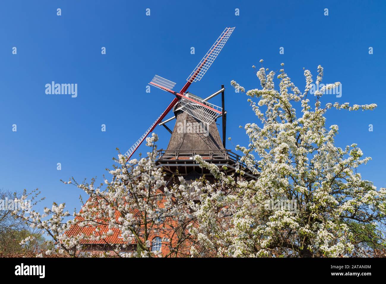 Antique shingle mill hi-res stock photography and images - Alamy