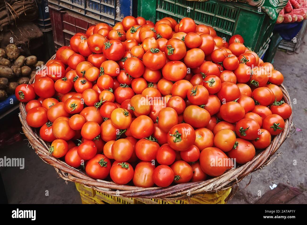 Fresh red tomatoes for sale at a local Indian food market Stock Photo ...