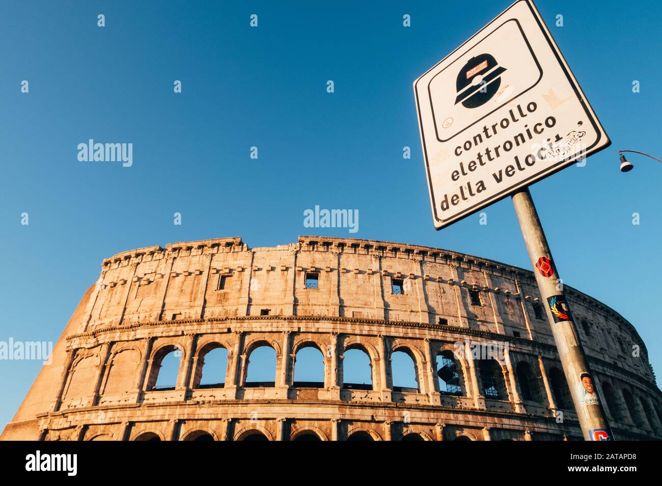World Speed Limit High Resolution Stock Photography and Images - Alamy
