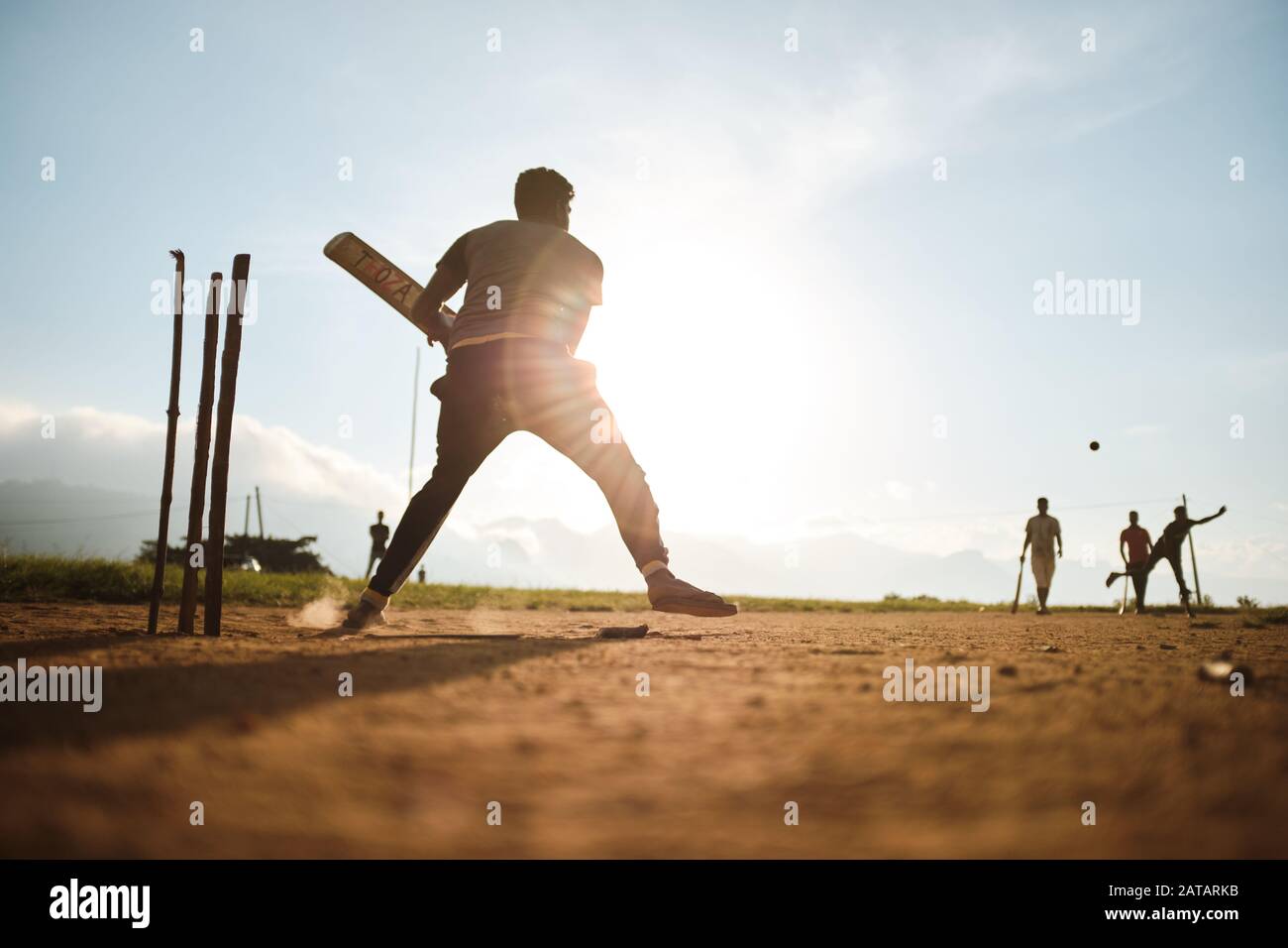 Cricket kids training hi-res stock photography and images - Alamy