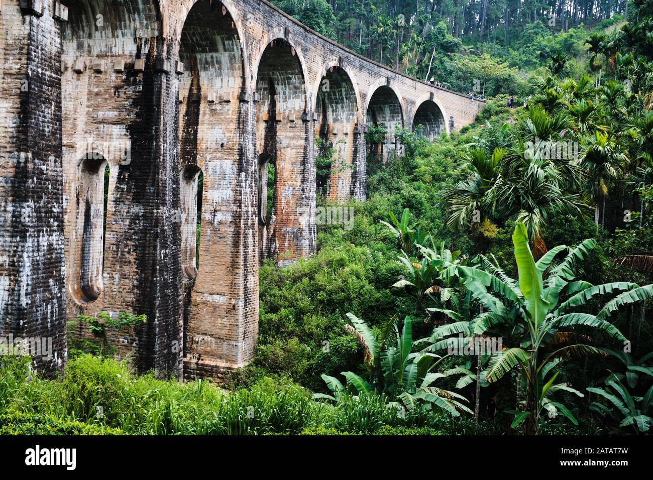 Nine arch bridge in Ella, Sri Lanka Stock Photo - Alamy