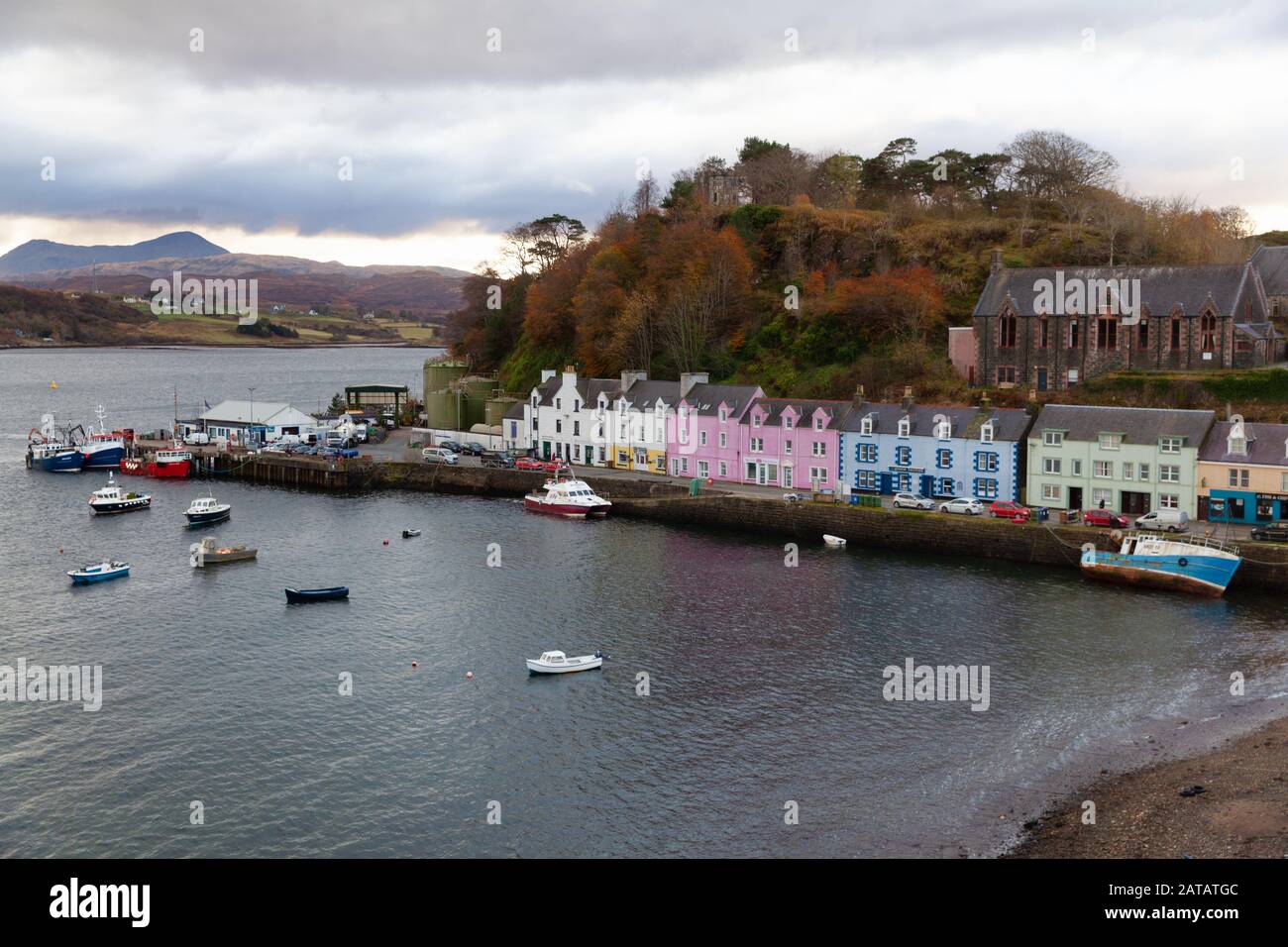 Portree Scotland, UK - 4 November 2019: Colorful houses in Harbour ...