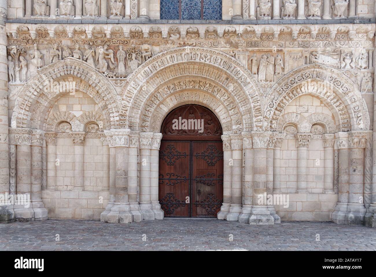 Old town of poitiers hi-res stock photography and images - Alamy