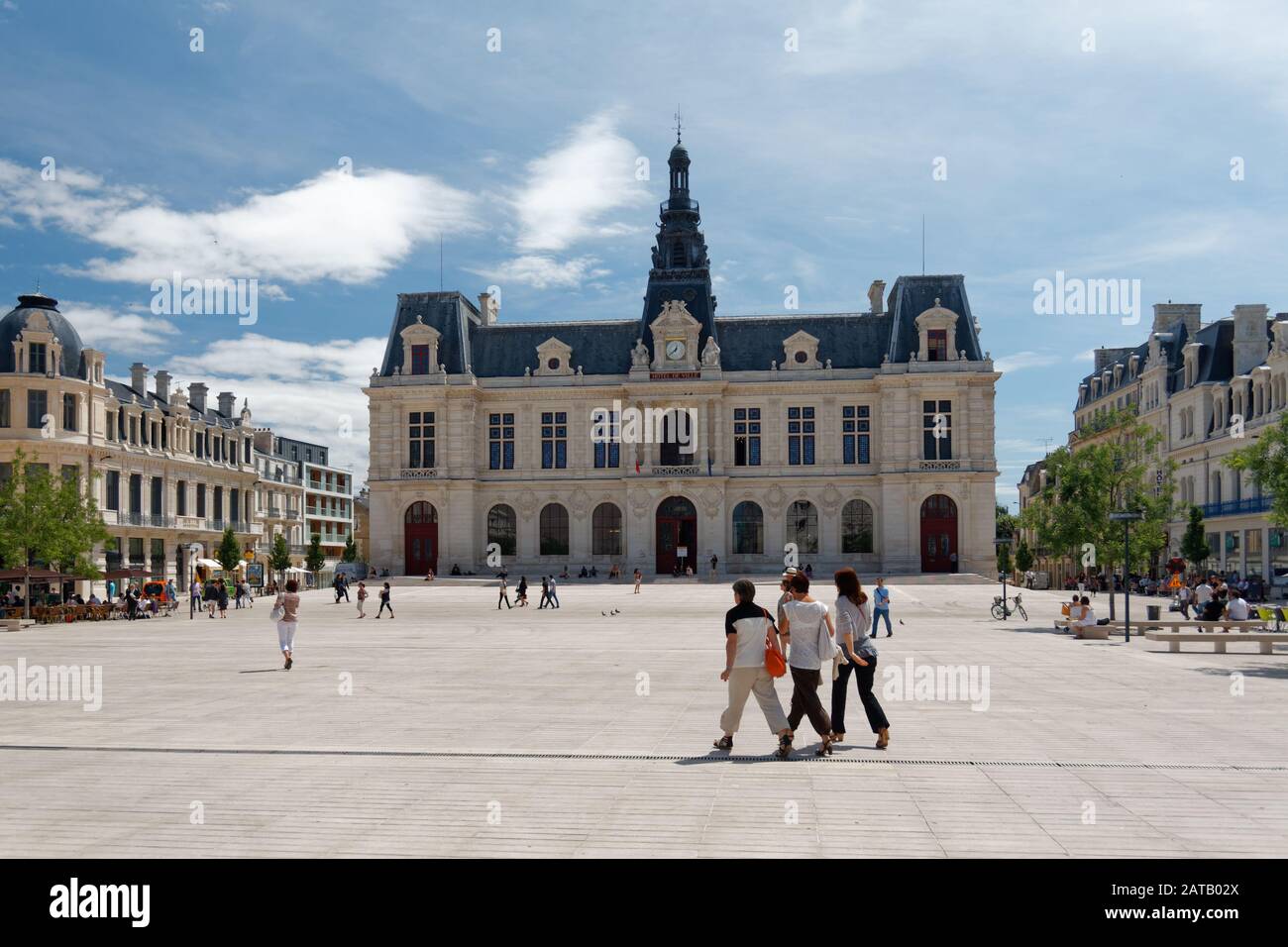 Town hall in poitiers hi-res stock photography and images - Alamy