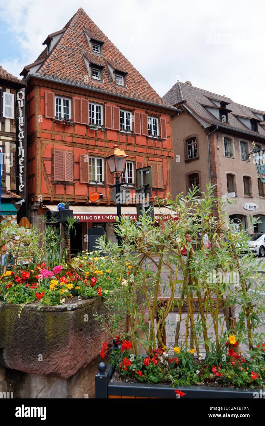 Streets and squares of Obernai Stock Photo - Alamy