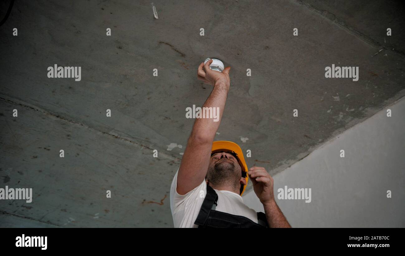 Setting a man on fire hi-res stock photography and images - Alamy