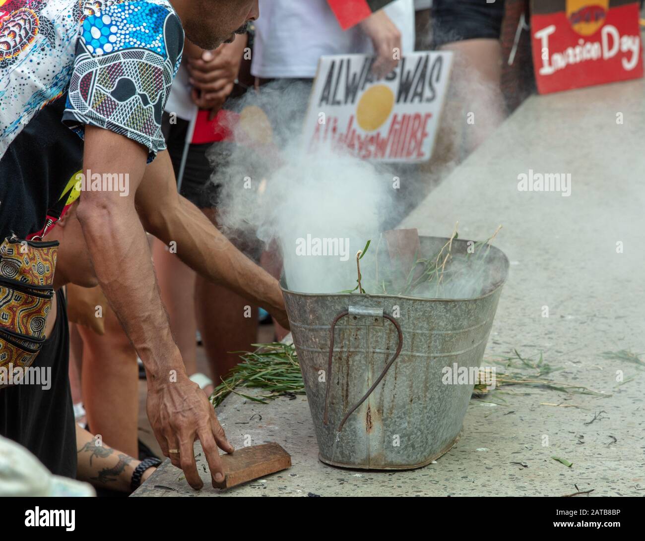 Aboriginal smoke invasion day hi-res stock photography and images - Alamy