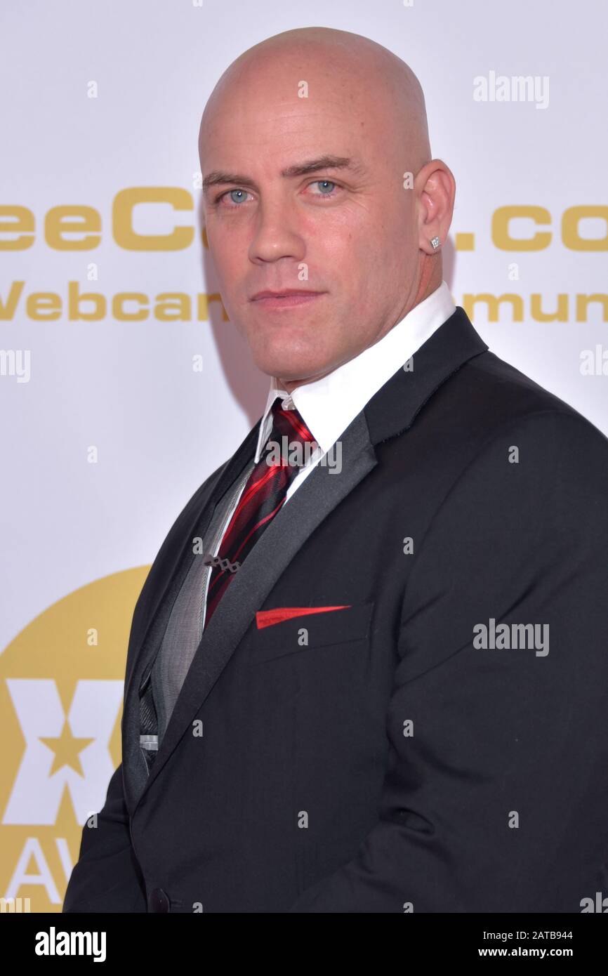 LOS ANGELES, CA, - 01 16: Model Derrick Pierce arrives for the "XBIZ ...