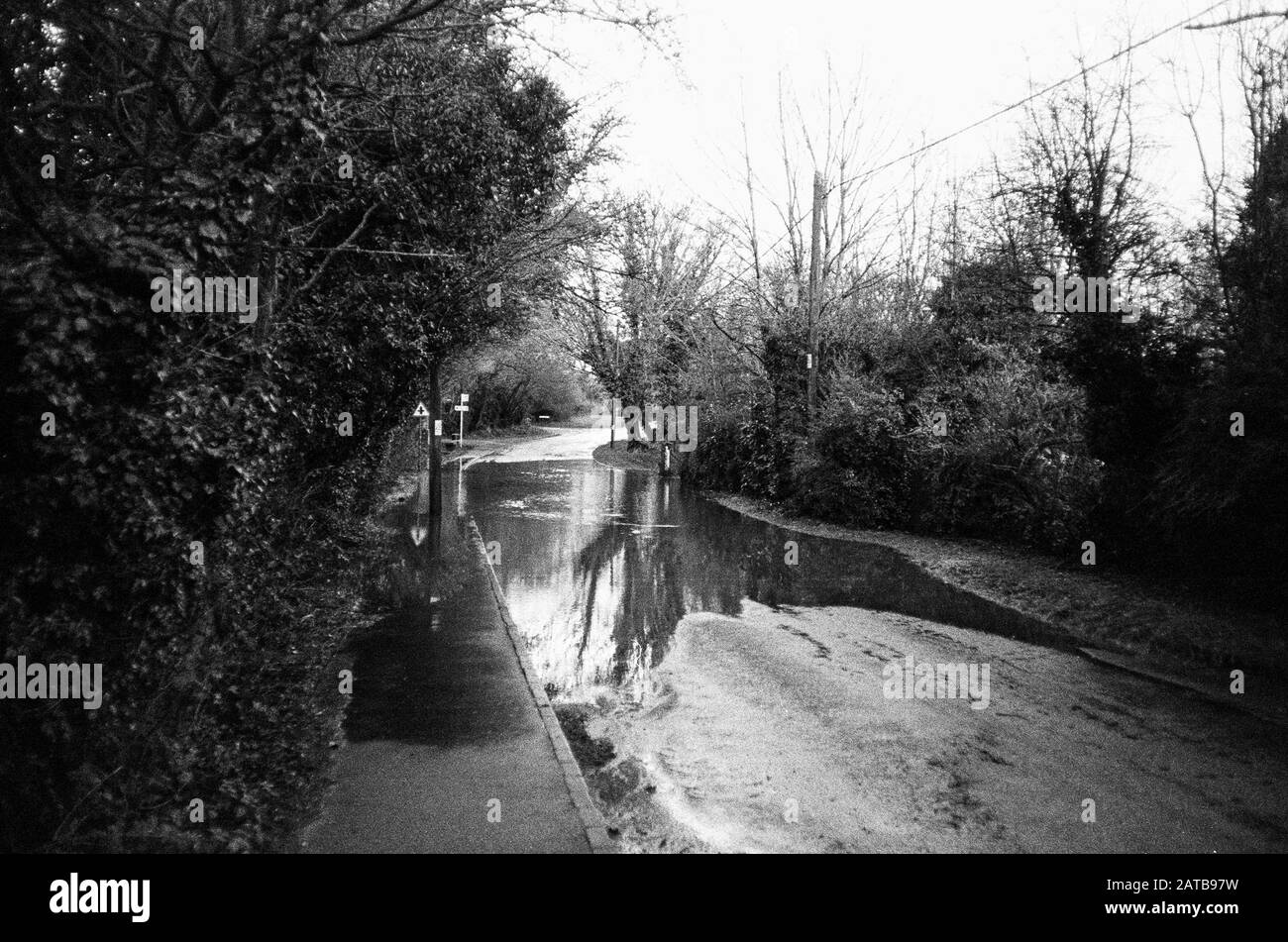 Bad roads film hi-res stock photography and images - Alamy