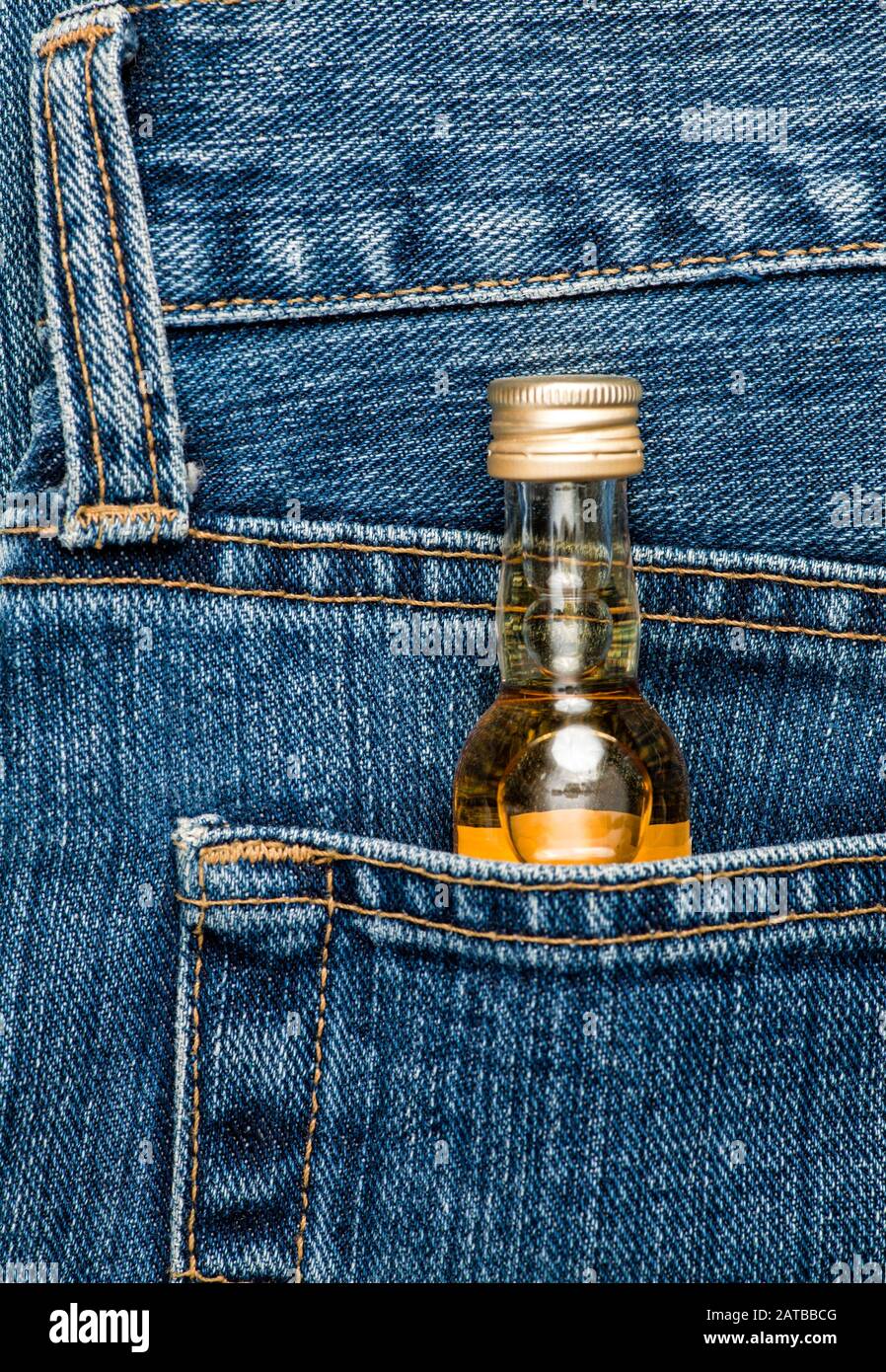 Rum bottle small hi-res stock photography and images - Alamy