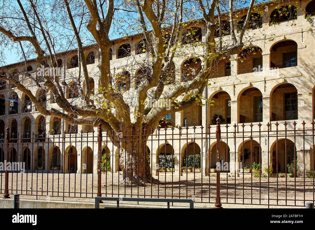 repurposed old building, former Fine Arts School 1900s, army barracks ...