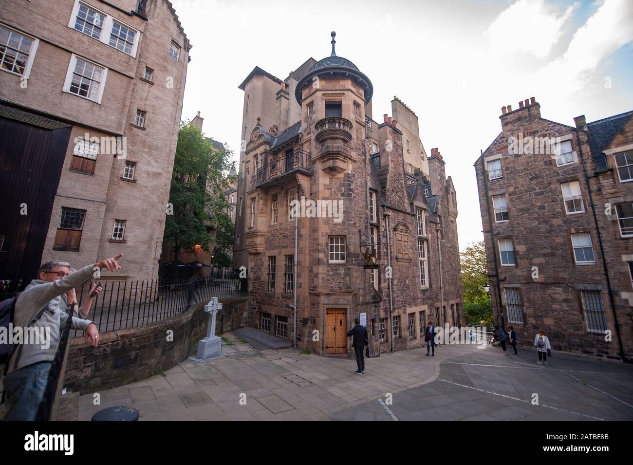 Lady stairs close edinburgh hi-res stock photography and images - Alamy