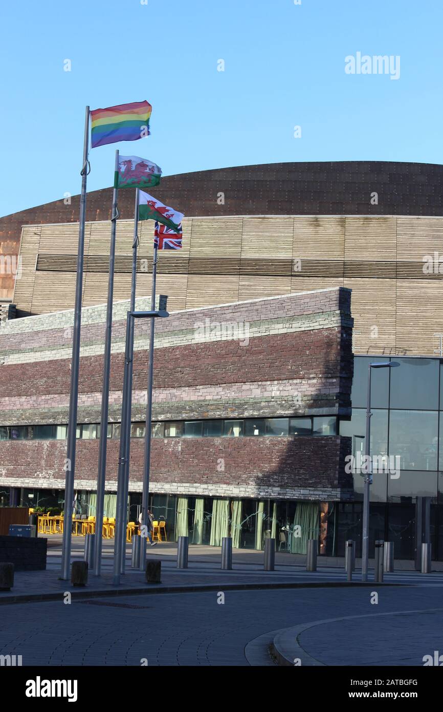 Welsh assembly building flag hi-res stock photography and images - Alamy