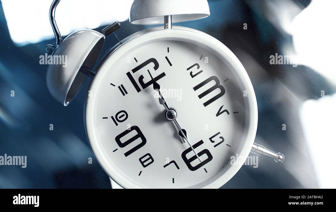 Alarm clock 6 hi-res stock photography and images - Alamy