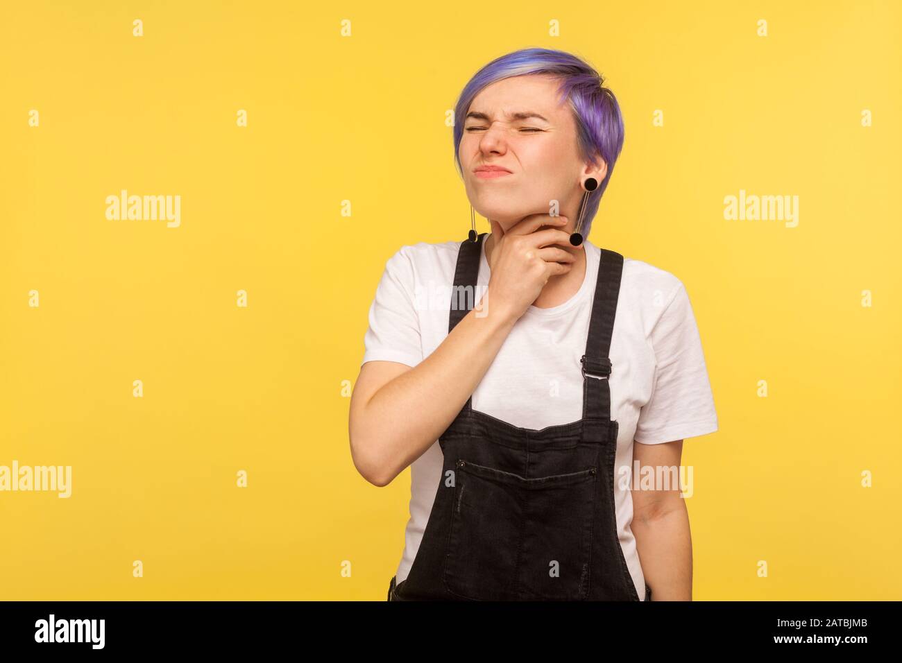 Inflamed tonsils hi-res stock photography and images - Alamy