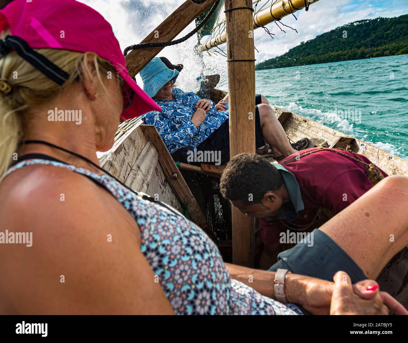 Polynesian style sailing on a Proa (multi-hull outrigger sailboat) in ...