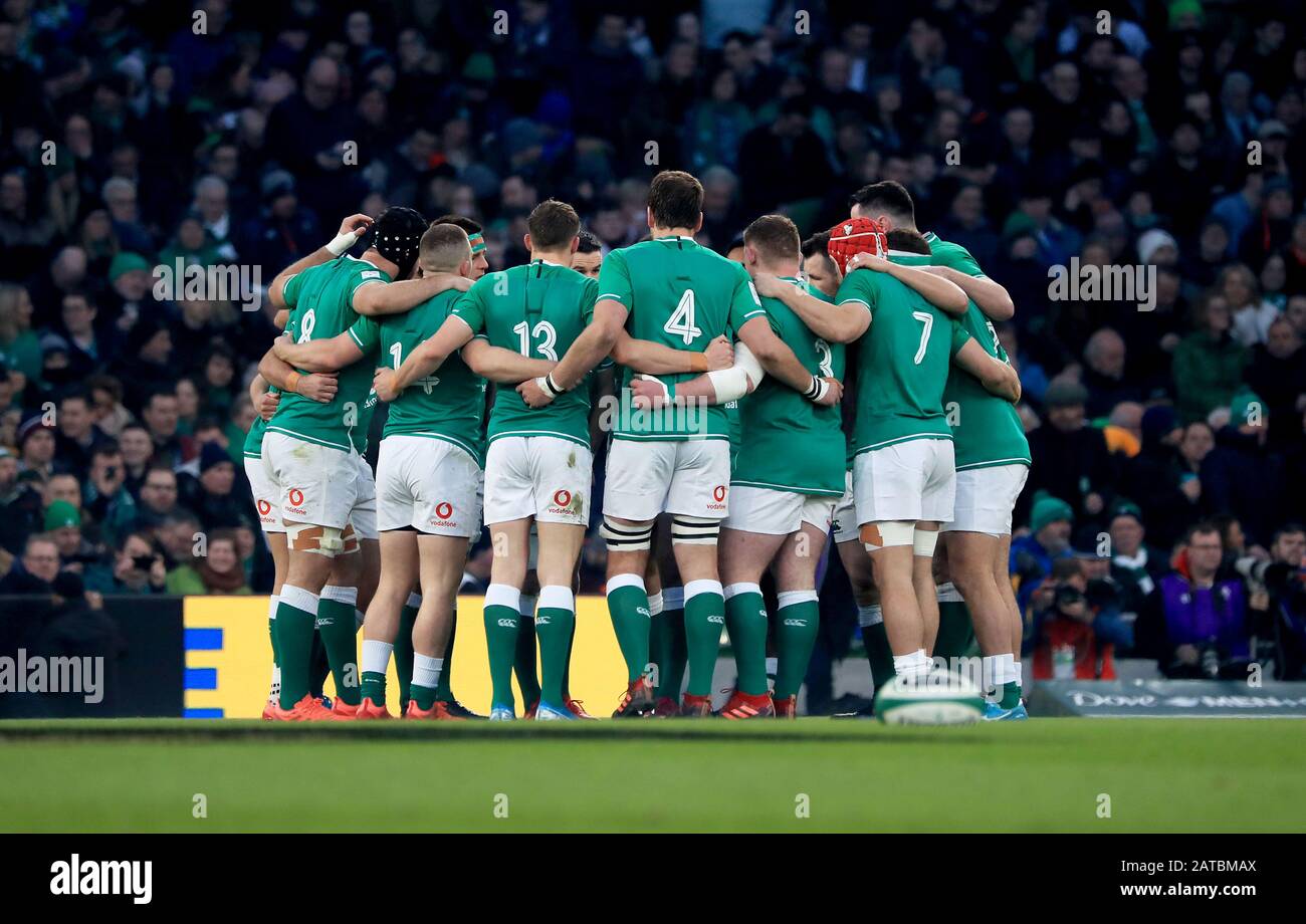 Team Huddle Prior High Resolution Stock Photography and Images - Alamy