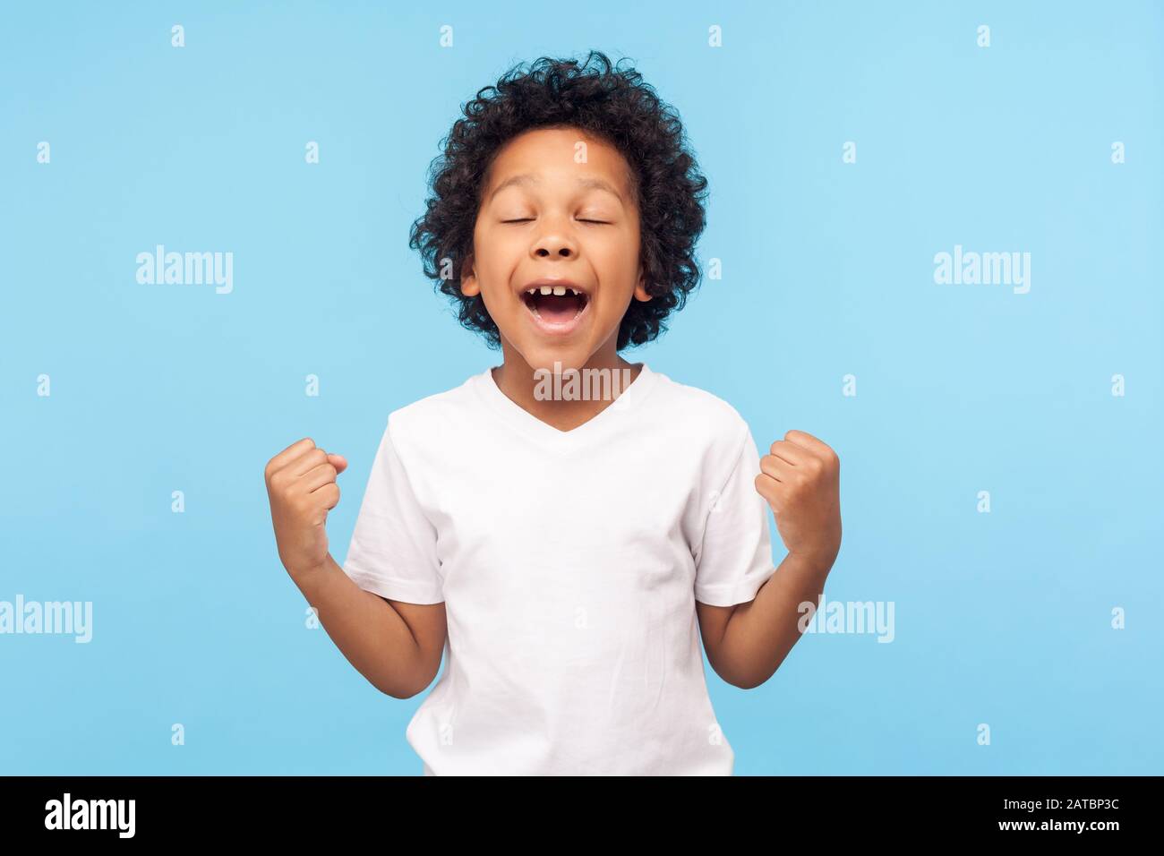 Child winning race hi-res stock photography and images - Alamy