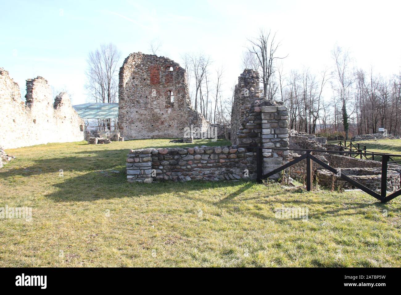 Castelseprio archaeological park hi-res stock photography and images ...