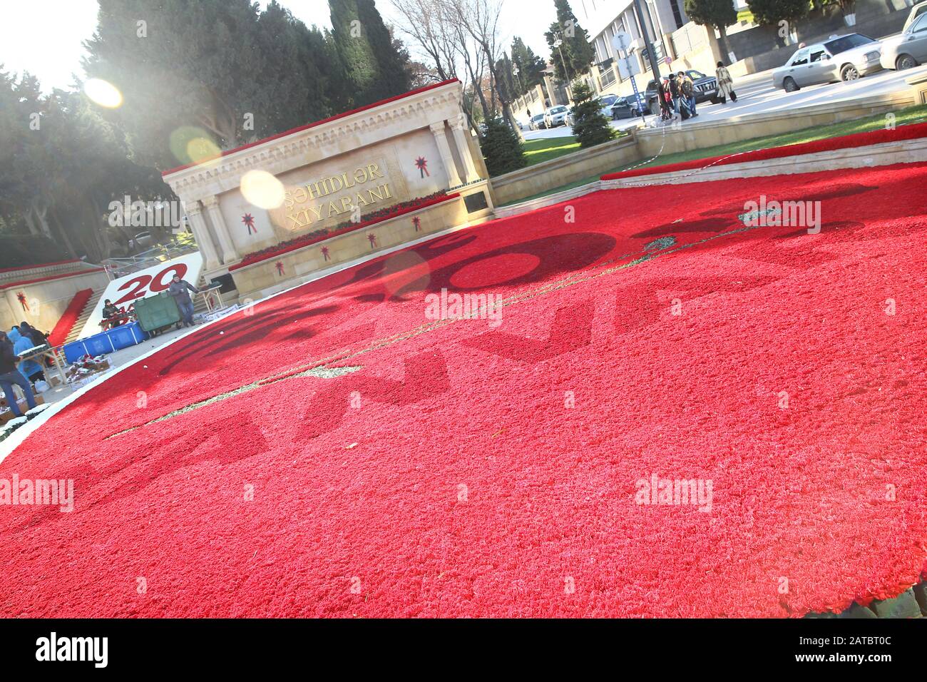 People visiting Alley of Martyrs on anniversary of 20th January tragedy ...