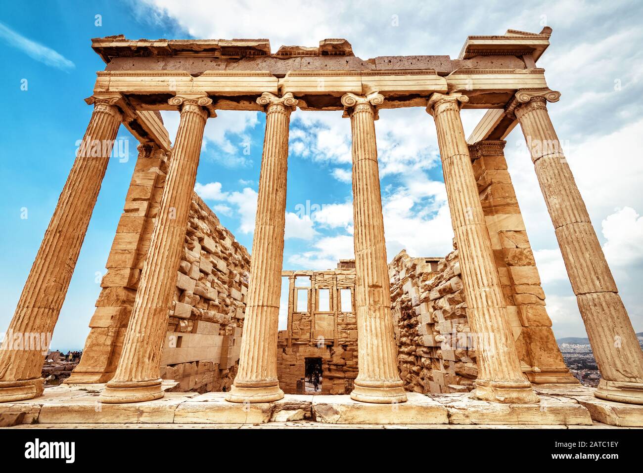 Classic temple hi-res stock photography and images - Alamy