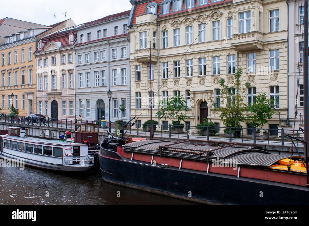 Ships in the Museumshafen Historic Harbour, Markisches Ufer, Mitte ...