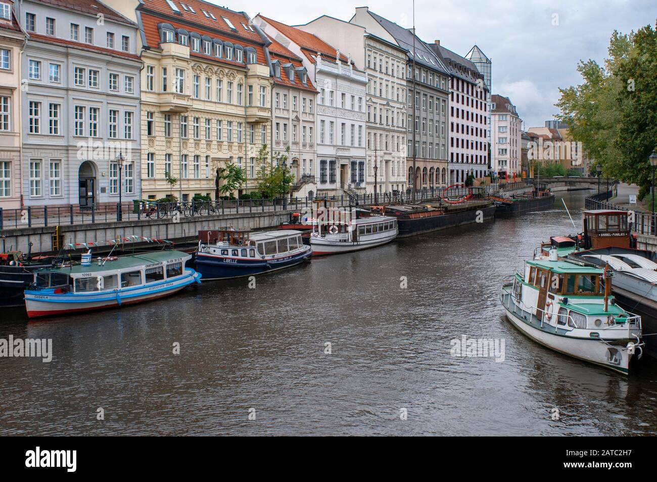 Ships in the Museumshafen Historic Harbour, Markisches Ufer, Mitte ...