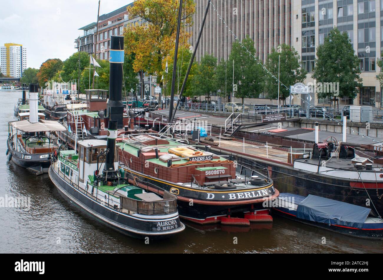 Ships in the Museumshafen Historic Harbour, Markisches Ufer, Mitte ...