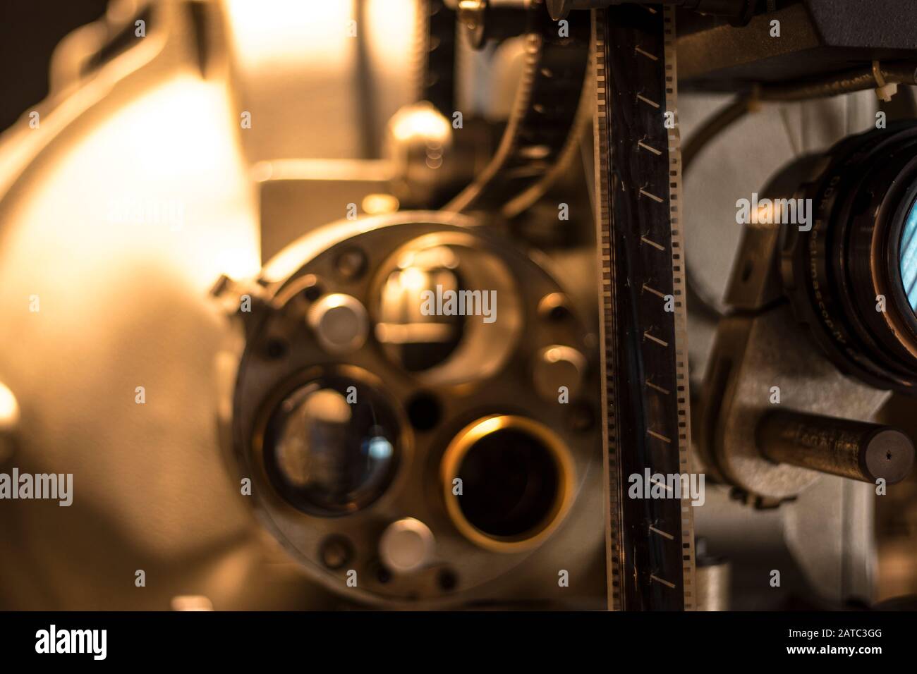 Vintage movie, cinema and movie reel projector Stock Photo - Alamy