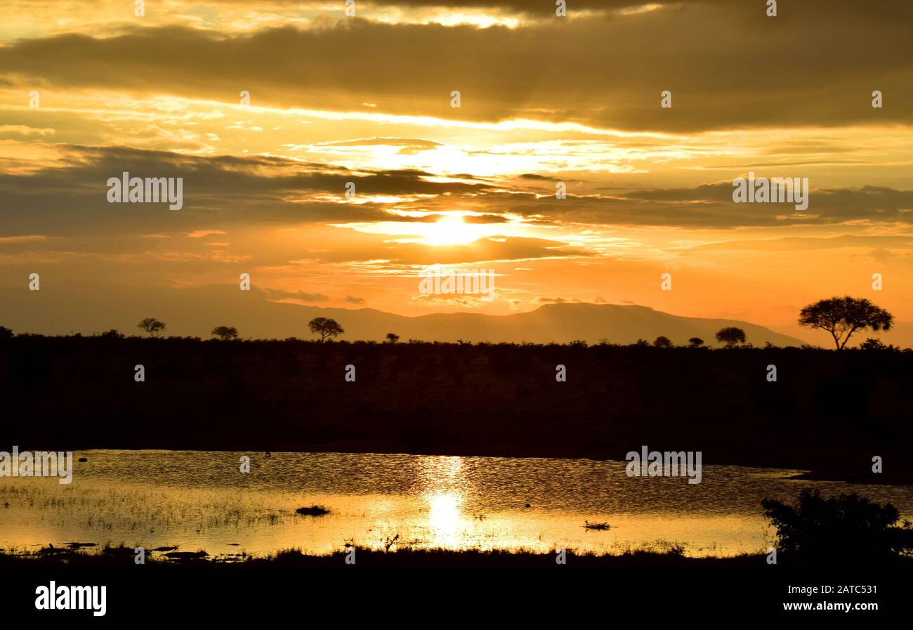 Beautiful african sunset hi-res stock photography and images - Alamy