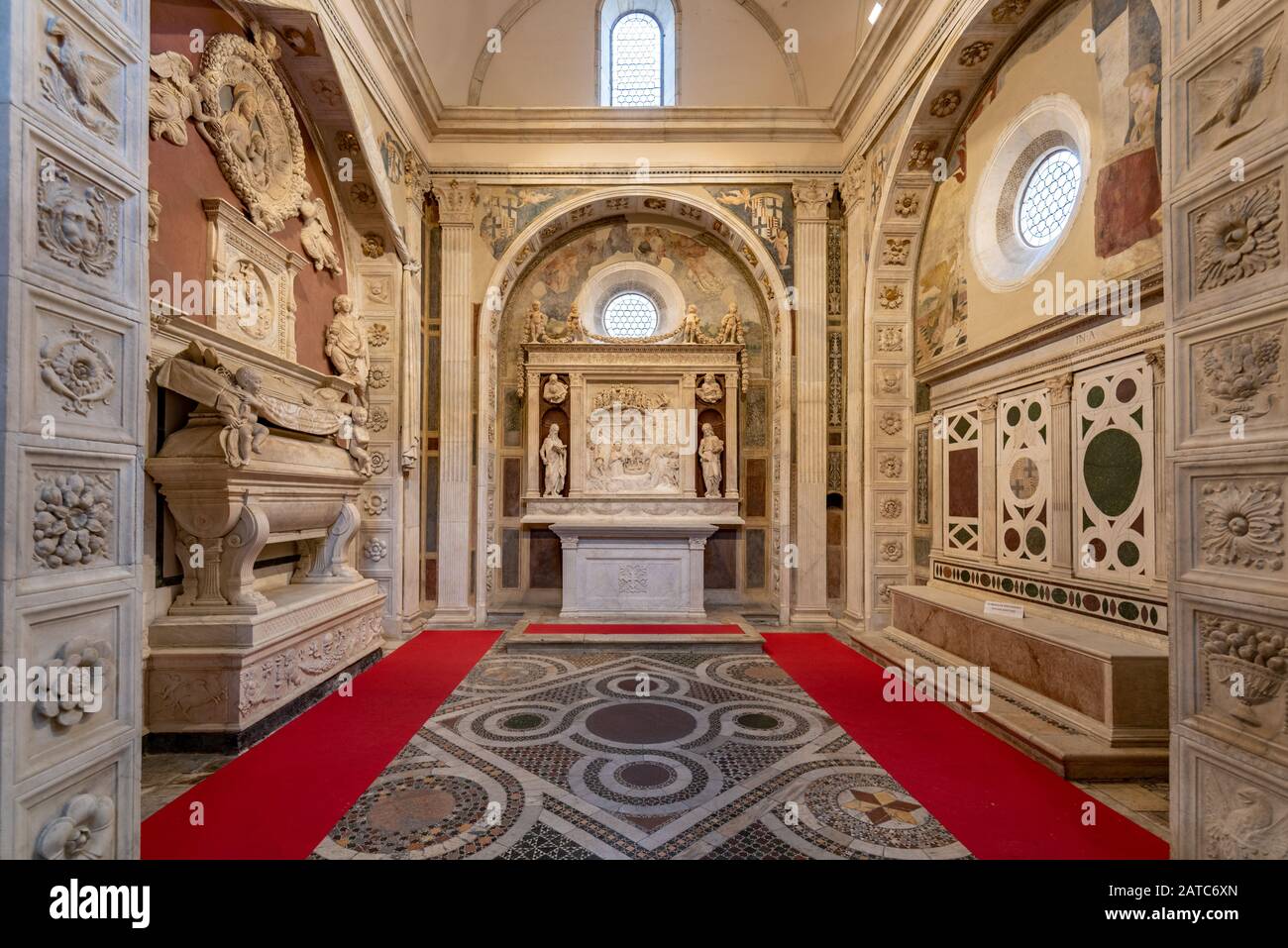 Cappella piccolomini hi-res stock photography and images - Alamy