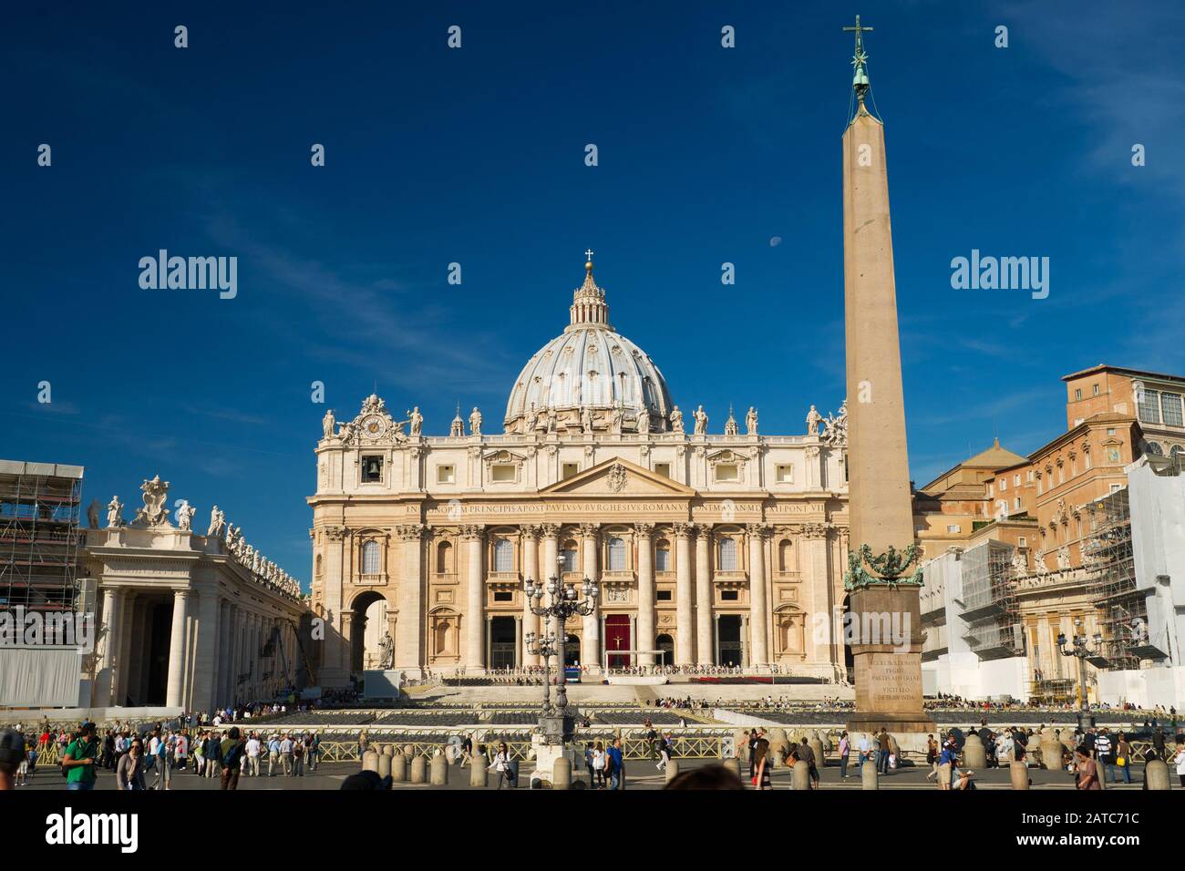 Famous basilica hi-res stock photography and images - Alamy