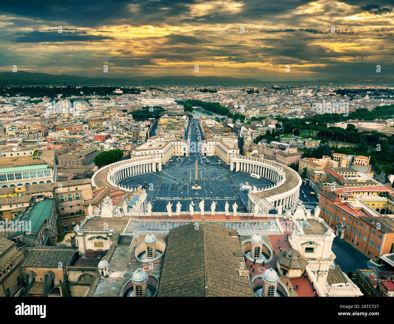 Vatican city aerial view hi-res stock photography and images - Alamy