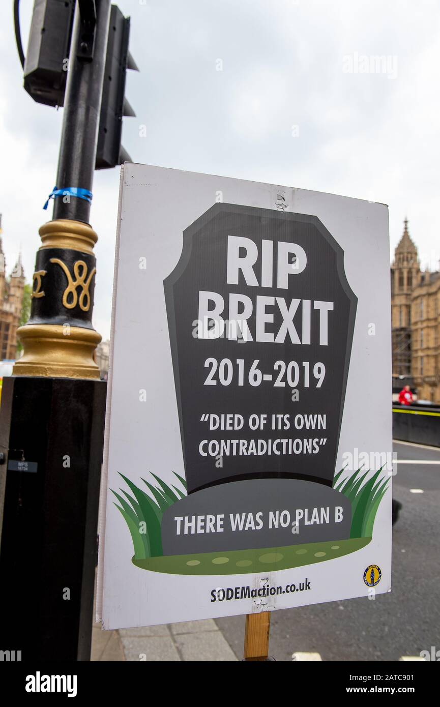 Westminster, London, UK. 1st May, 2019. RIP Brexit SODEM Remain There ...