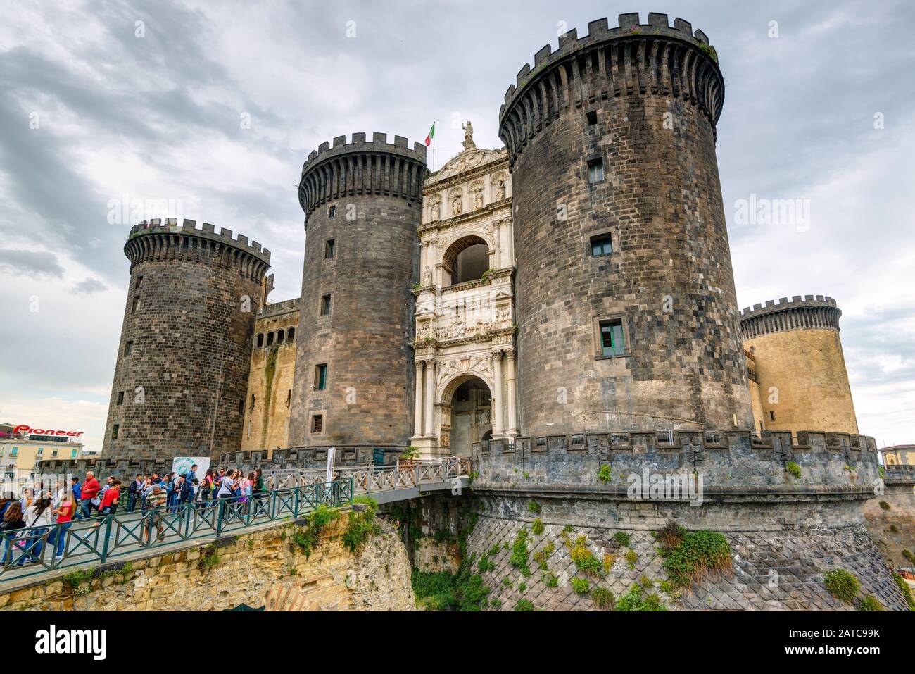 Travel famous medieval hi-res stock photography and images - Alamy