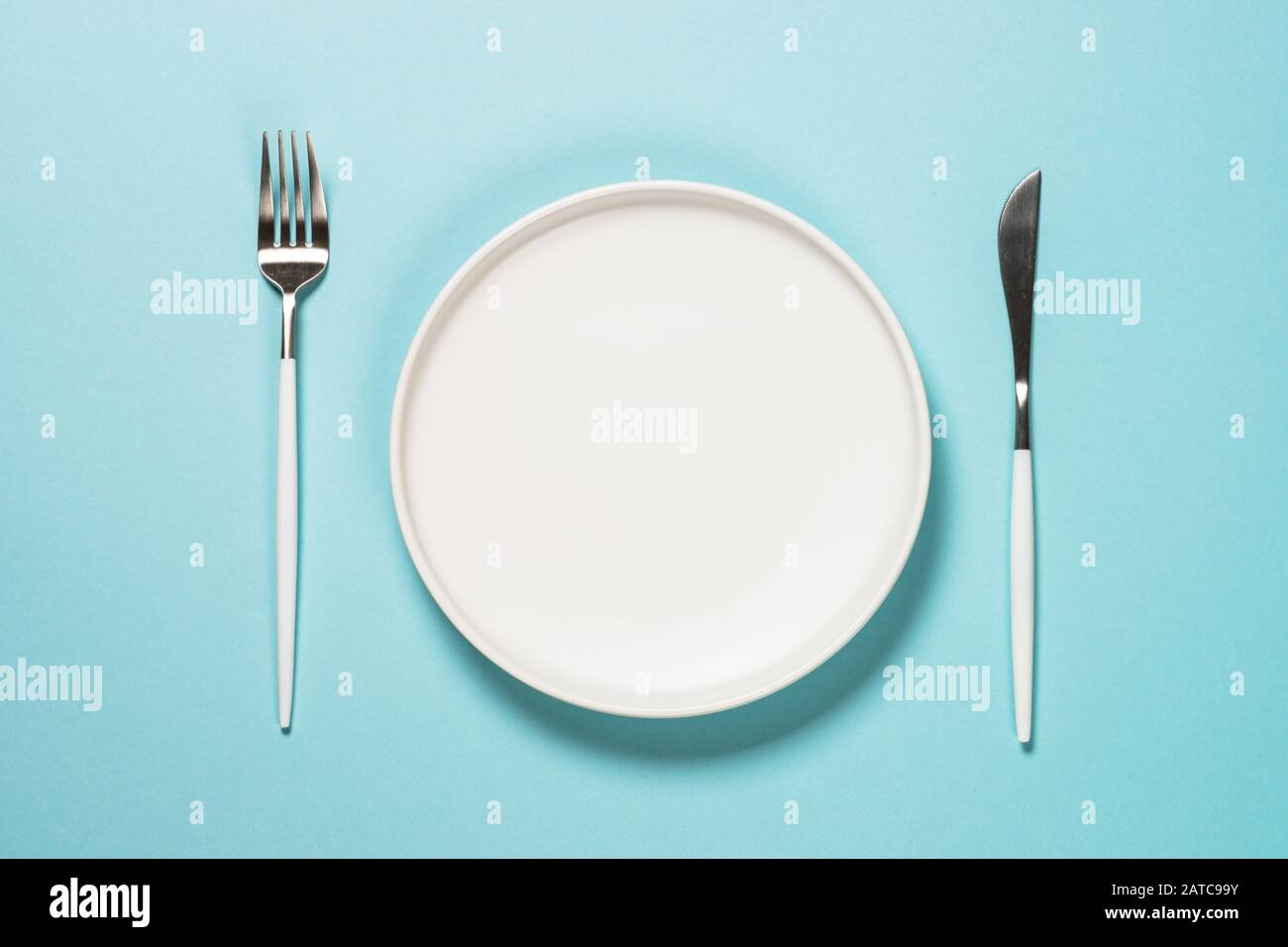 Restaurant setting above white hi-res stock photography and images - Alamy