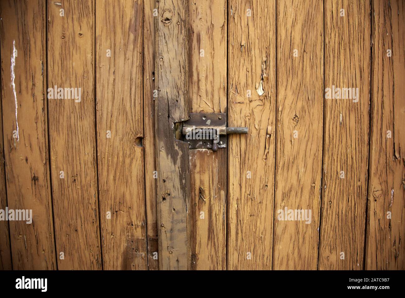 Broken wooden door with padlock, construction and architecture Stock ...